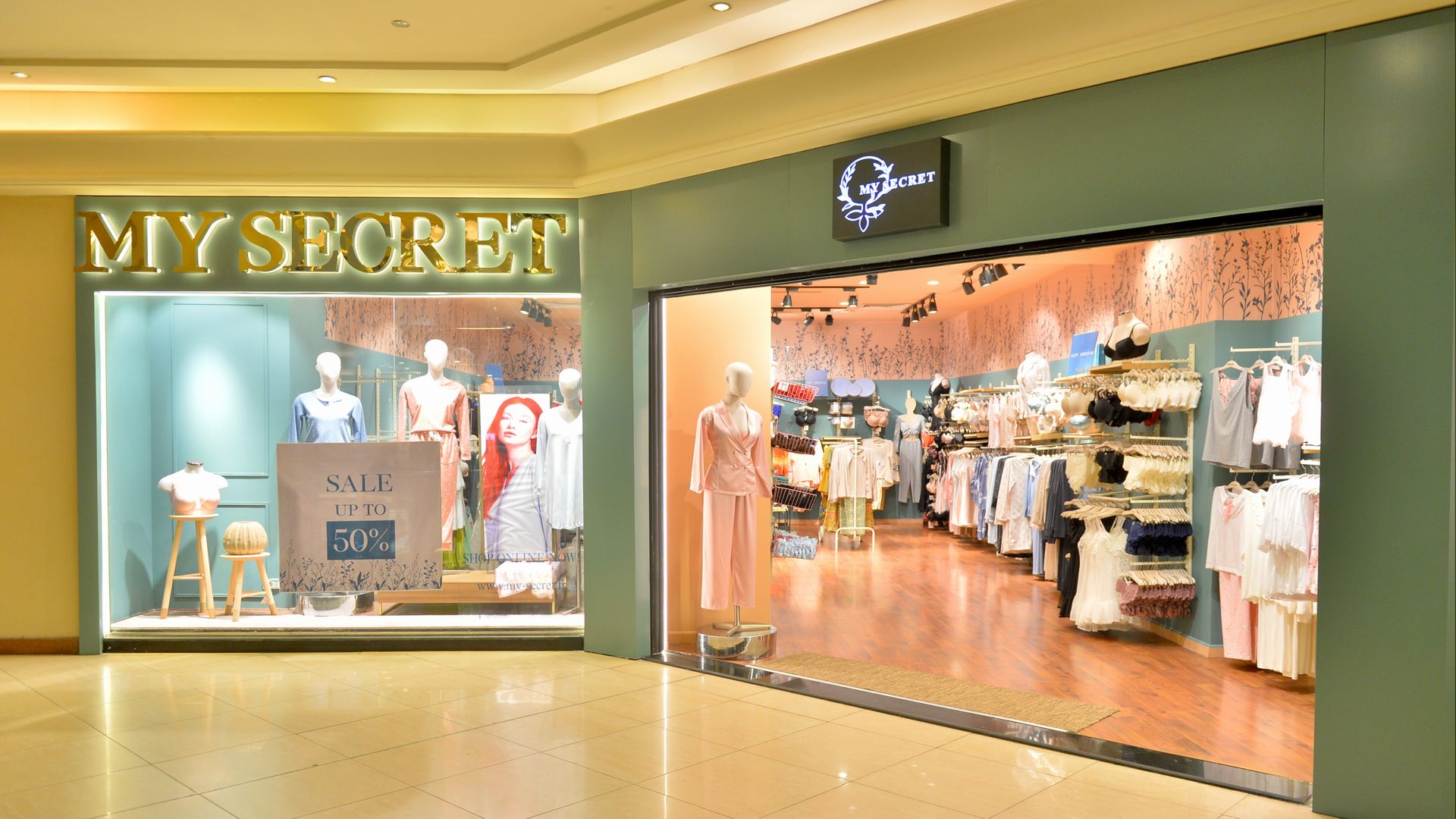 Citystars Shopping Mall. Over 750 luxurious stores.